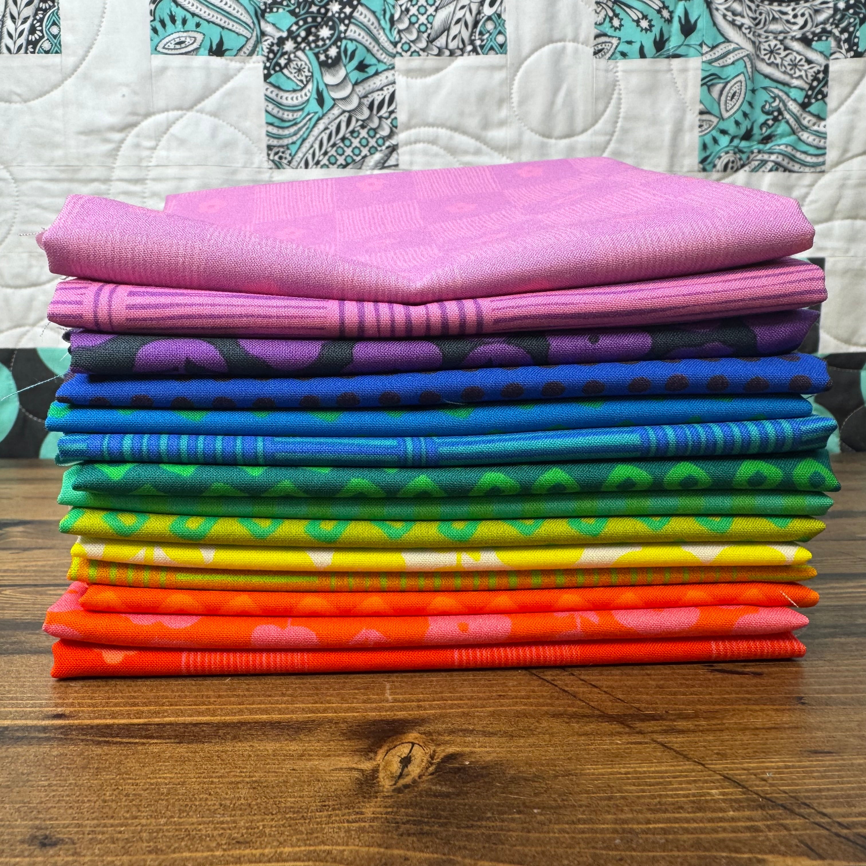 Ruby & Bee Blenders Fat Quarter Bundle – Troll Brothers Quilt Designs